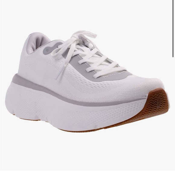 REVITALIGN | Shoes | Revitalize Orthotic Mesh White Gaia Allday ...